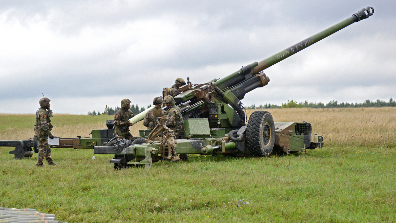 Франция передала ВСУ первые шесть гаубиц TRF1 - ANNA NEWS