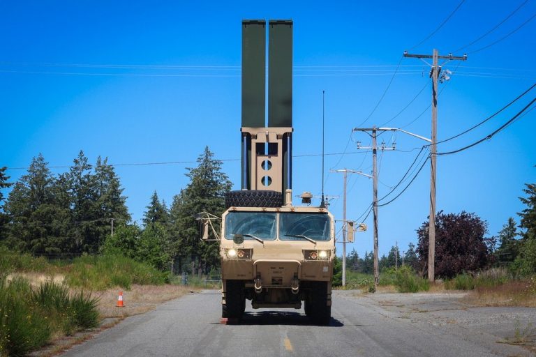 Гиперзвуковой комплекс LRHW Dark Eagle на учениях - ANNA NEWS